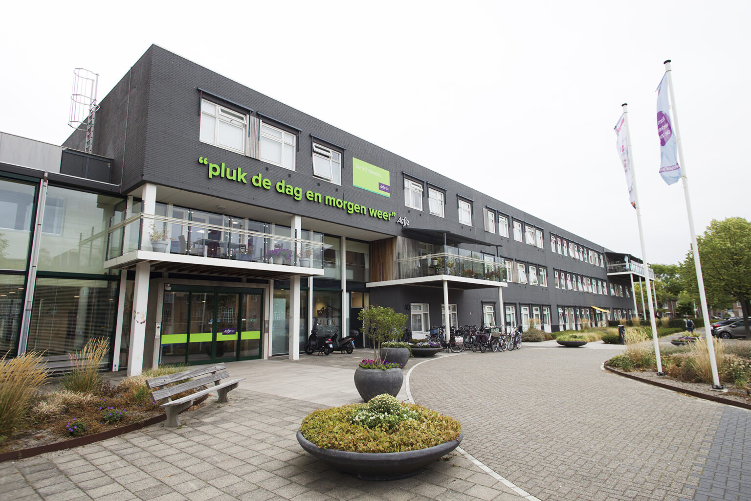 Ouderenhub in IJsselmonde