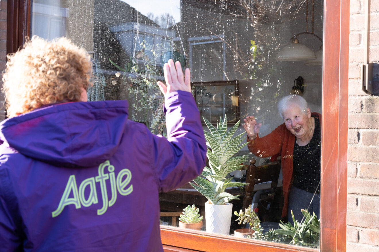 Aafje Hof van Kralingen verwelkomt eerste bewoner - Aafje